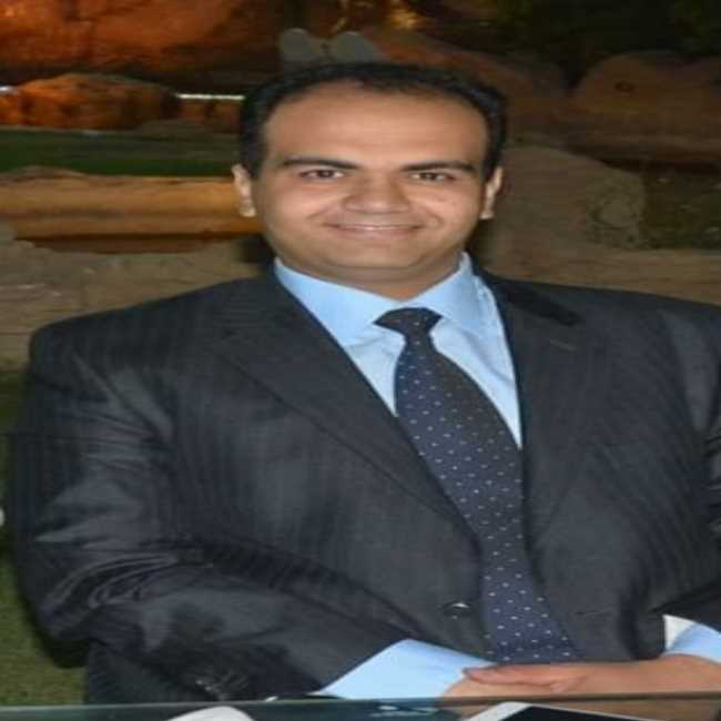 احجز مع دكتور ايمن ماهر لبيب استشاري عظام | فيزيتا